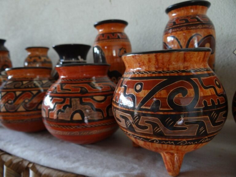 Feria Artesanal y Cultural Chorotega de Guaitil - Pura Vida University ...